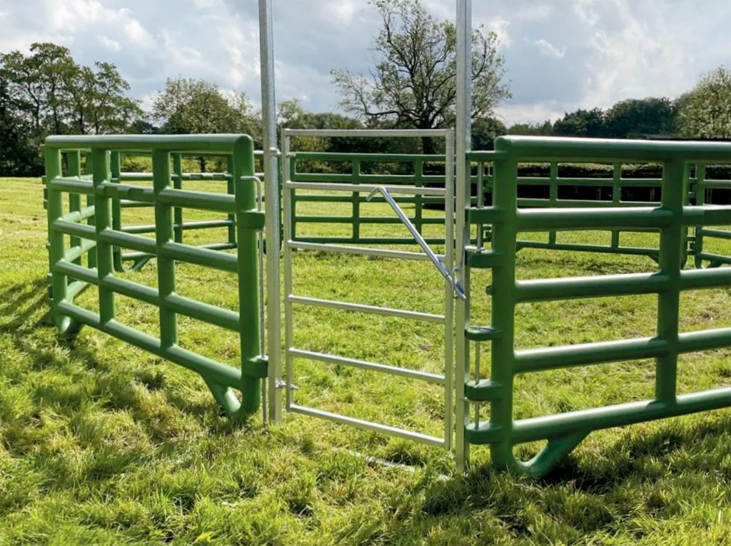 Round Training Pen – Here4Horses
